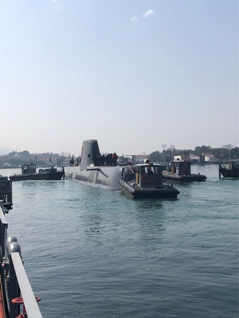 Στο νερό το πρώτο τουρκικό υποβρύχιο Type 214 - Naval Defence