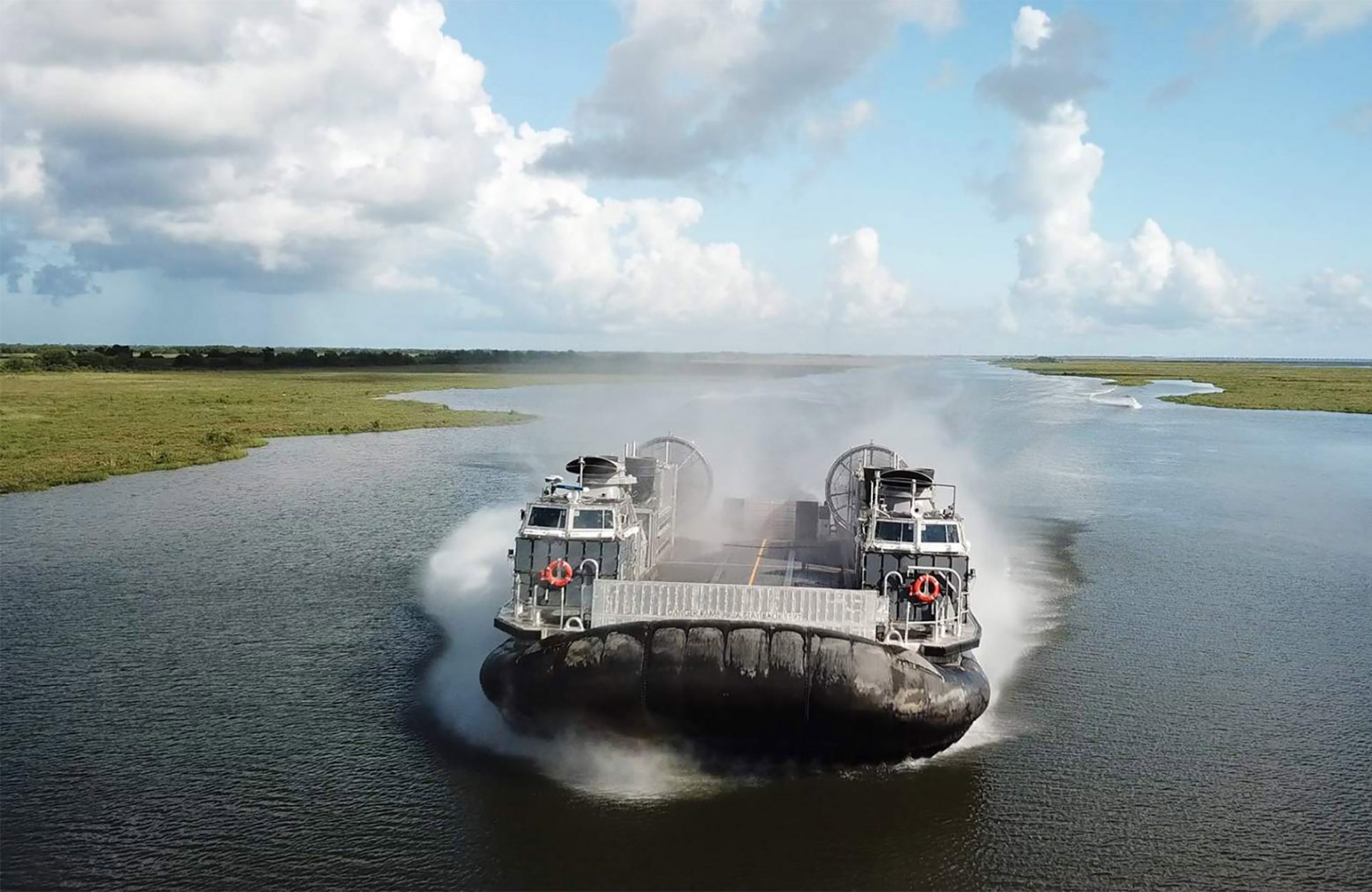 Ολοκληρώνονται οι δοκιμές του νέου αμερικανικού αποβατικού αεροστρώμνου ...