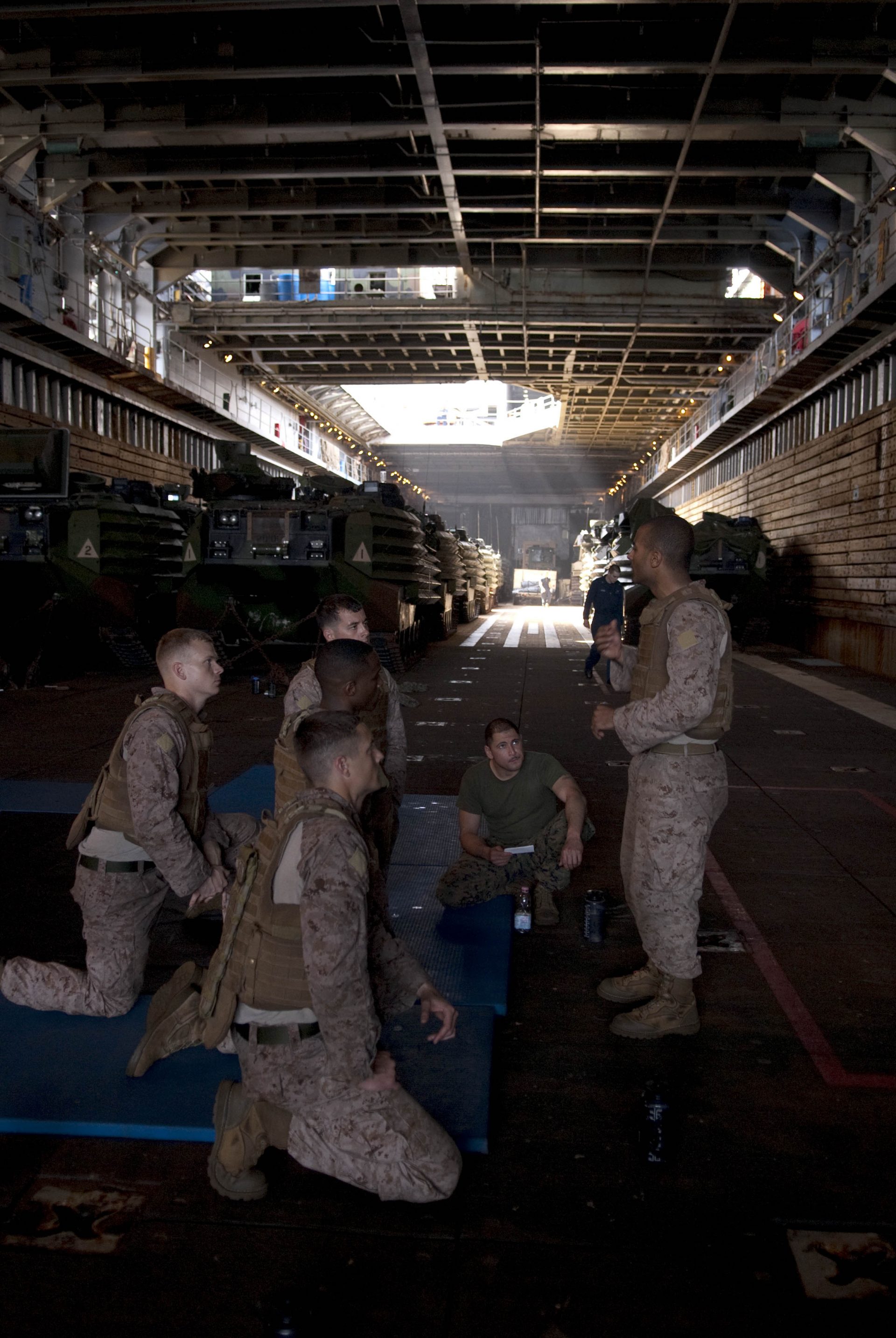 ΑΝΑΛΥΣΗ: Γιατί χρειαζόμαστε ένα πλοίο σαν το LSD-41 Widbey Island ...