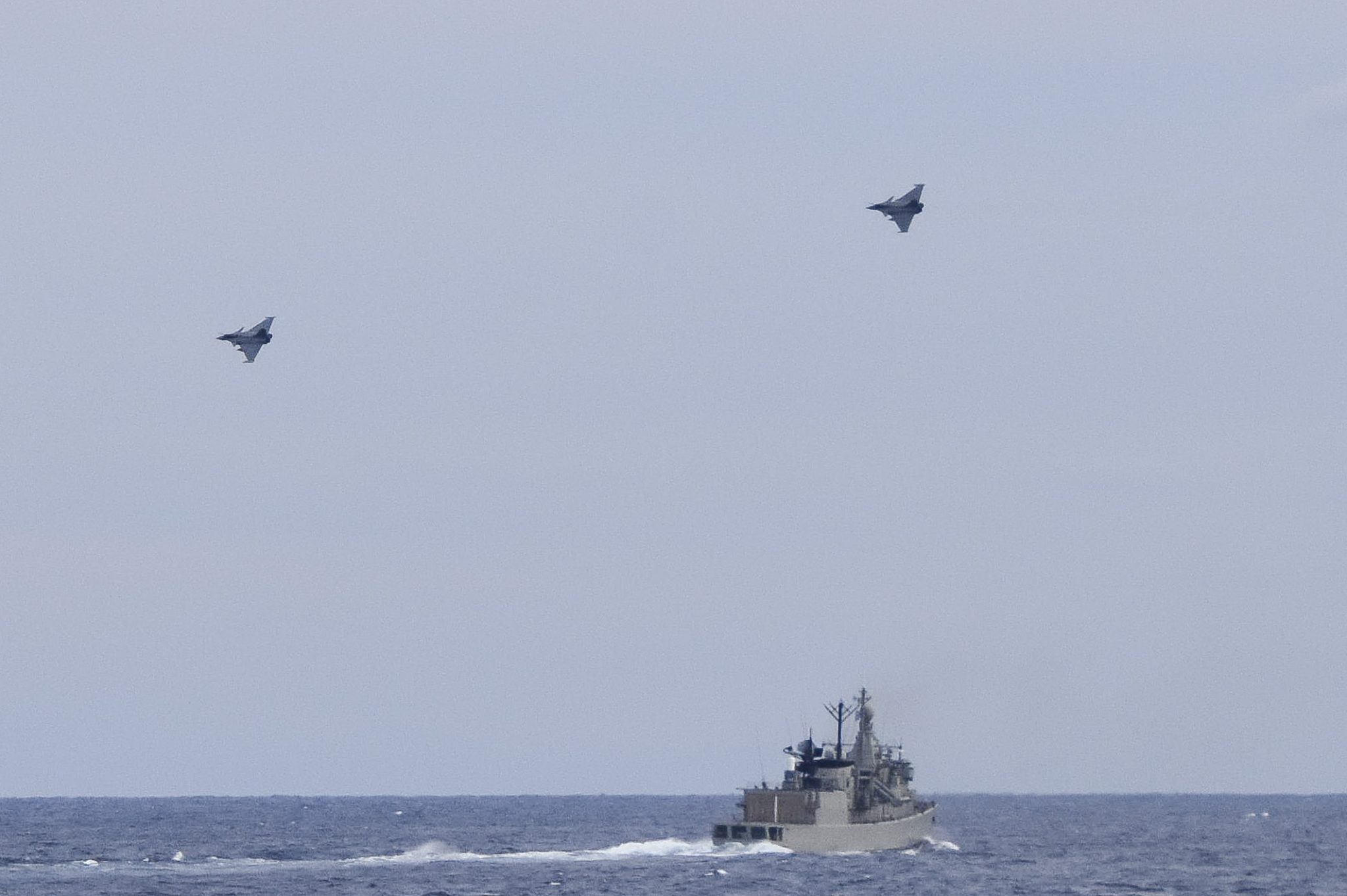 Φωτό: Antares, επίδειξη δύναμης από το Γαλλικό Ναυτικό, ελληνική ...