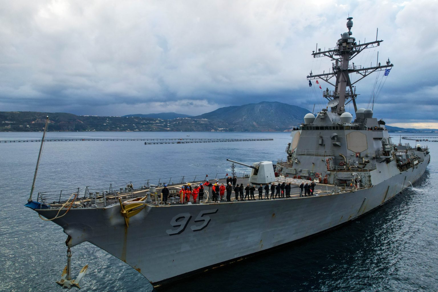 Το DDG 95 USS James E. Williams στη Σούδα (και του "πάει" η ελληνική ...