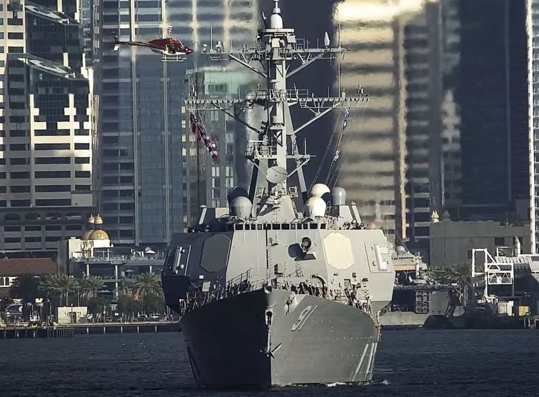 Αντιτορπιλικό Arleigh Burke με... μαγουλάδες λόγω νέου συστήματος ...